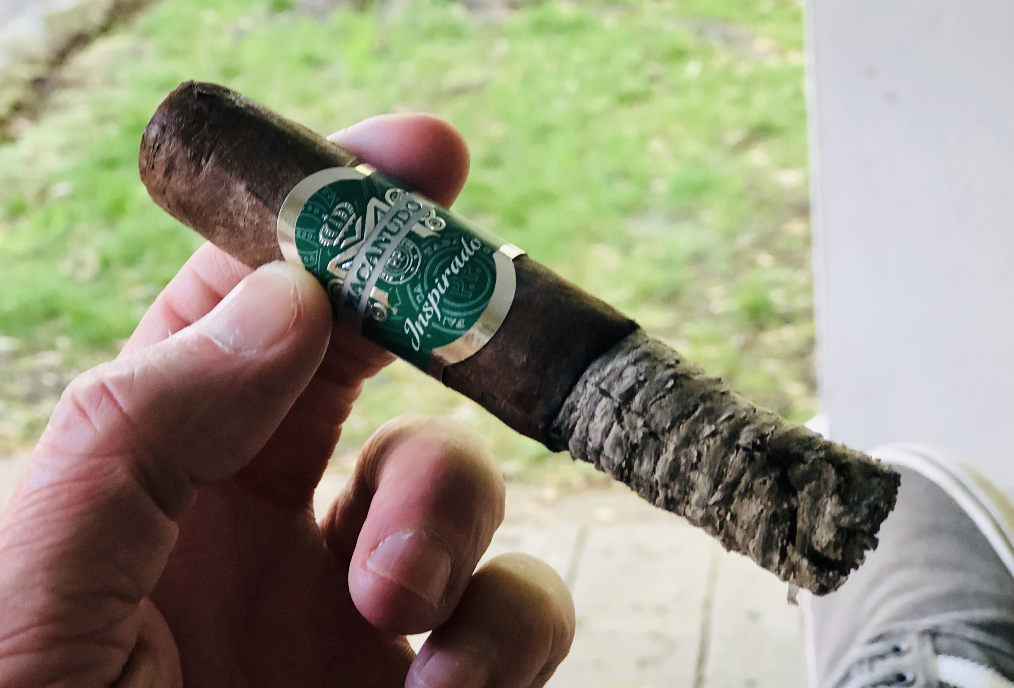 The Cigar is Greener on this Side. | Cigar Reviews | Cigar World