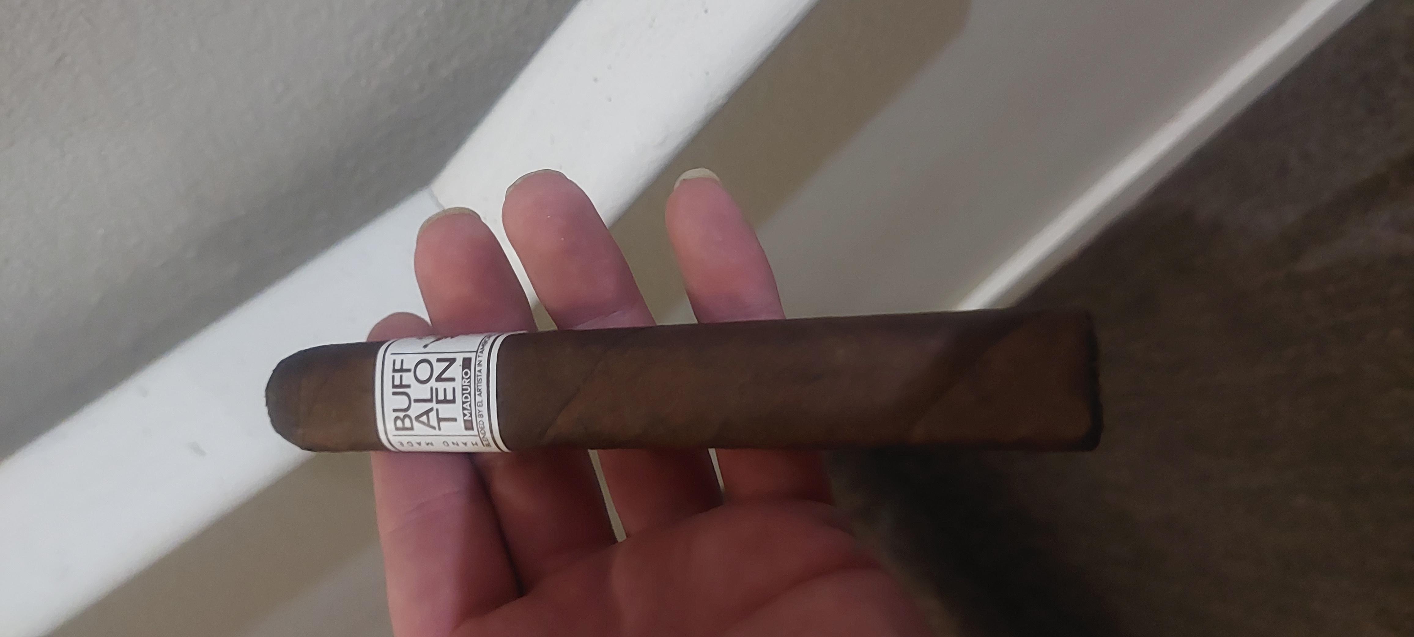 Night smoke | Cigar Reviews | Cigar World