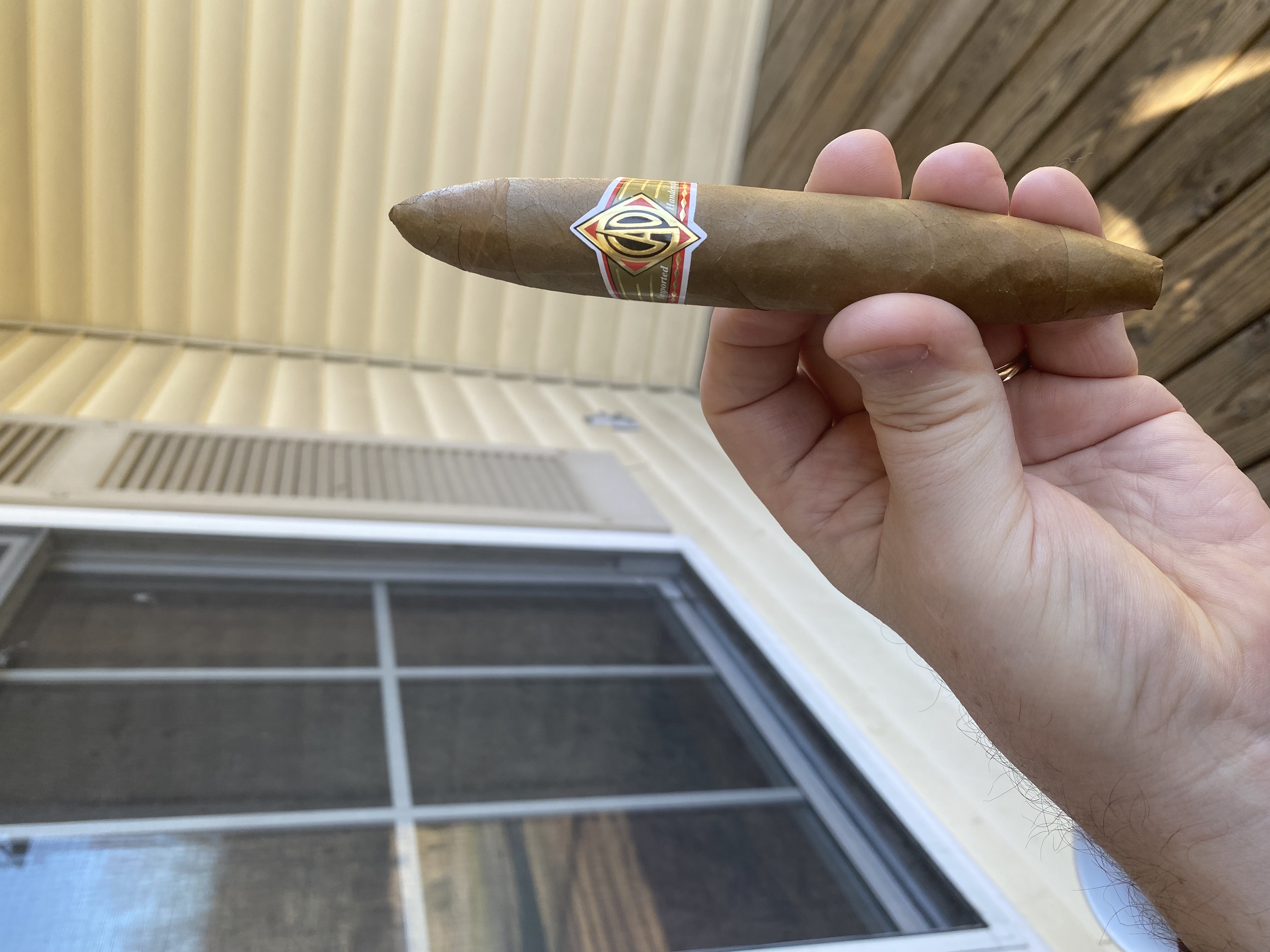 Day off | Posted in Today's Smokes by ElCid on December 15 2023 12:59: ...