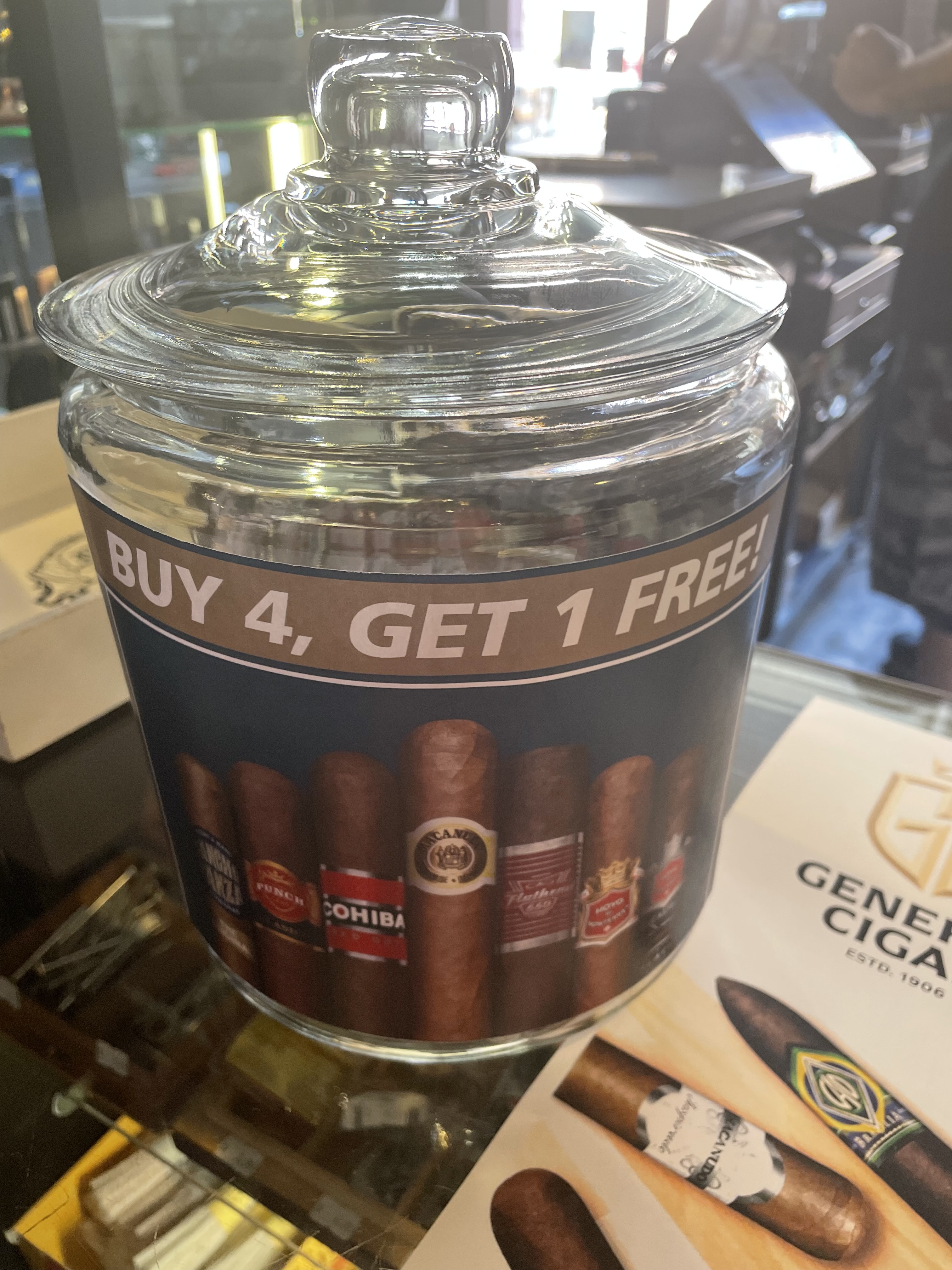 5-Pack Frenzy with General Cigar Co at Addsion Cigar Company | Cigar World